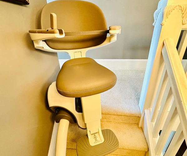 Custom Curved Stairlift Installation. Access BDD Flow X – USA Medical ...